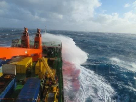 A storm at the latitude of the infamous “Furious Fifties” ‒ EERL ‐ EPFL