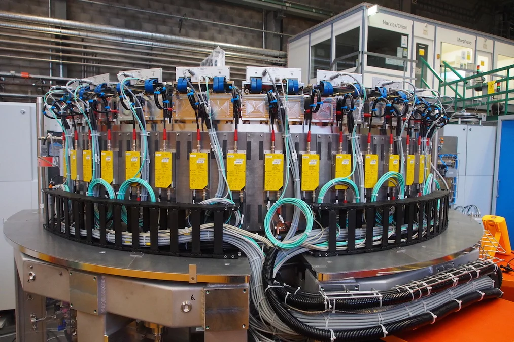 High-performance detector for DMC enters hot commissioning phase ...