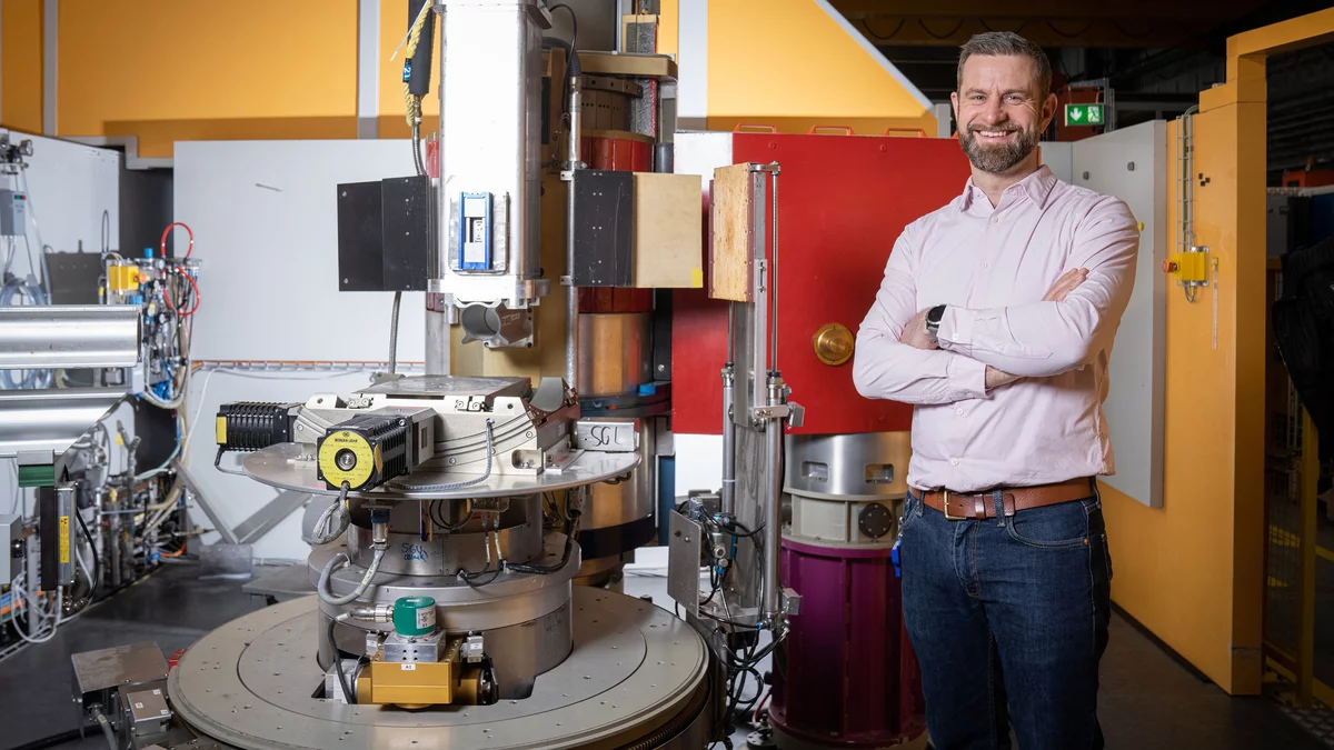 Waves on circular paths | PSI Center for Neutron and Muon Sciences ...