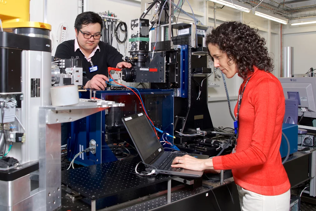 Observing solid-state batteries during deformation | News & Events | PSI